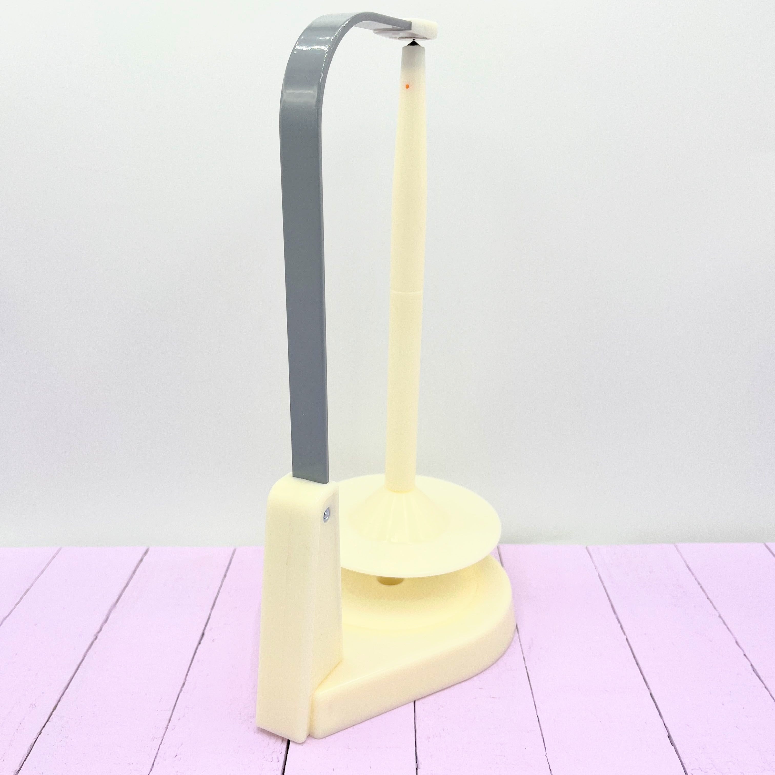 The Wool Jeanie - Magnetic Pendulum Yarn Holder– Munimade